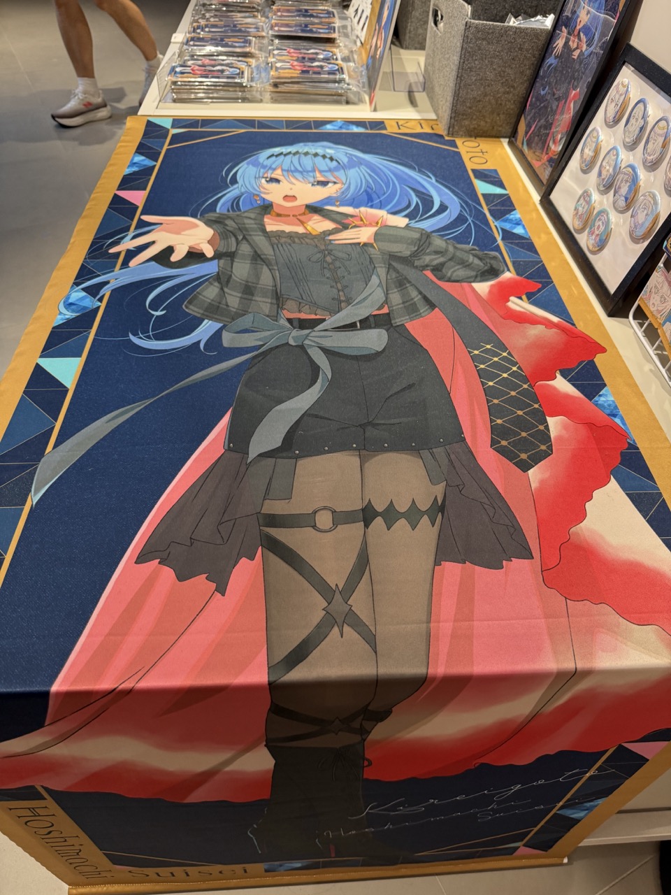 【訪問レポート】『Hello hololive』ホロライブがSHIBUYA TSUTAYAをジャック！6階では「ホロナツパラダイス」のPOP ...